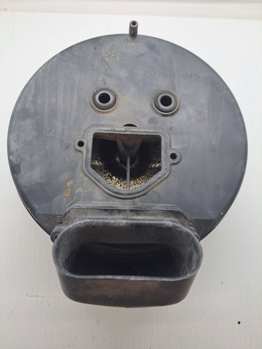 Vulcan Nomad 1500 Air Cleaner Case – Oshawa Cycle Salvage