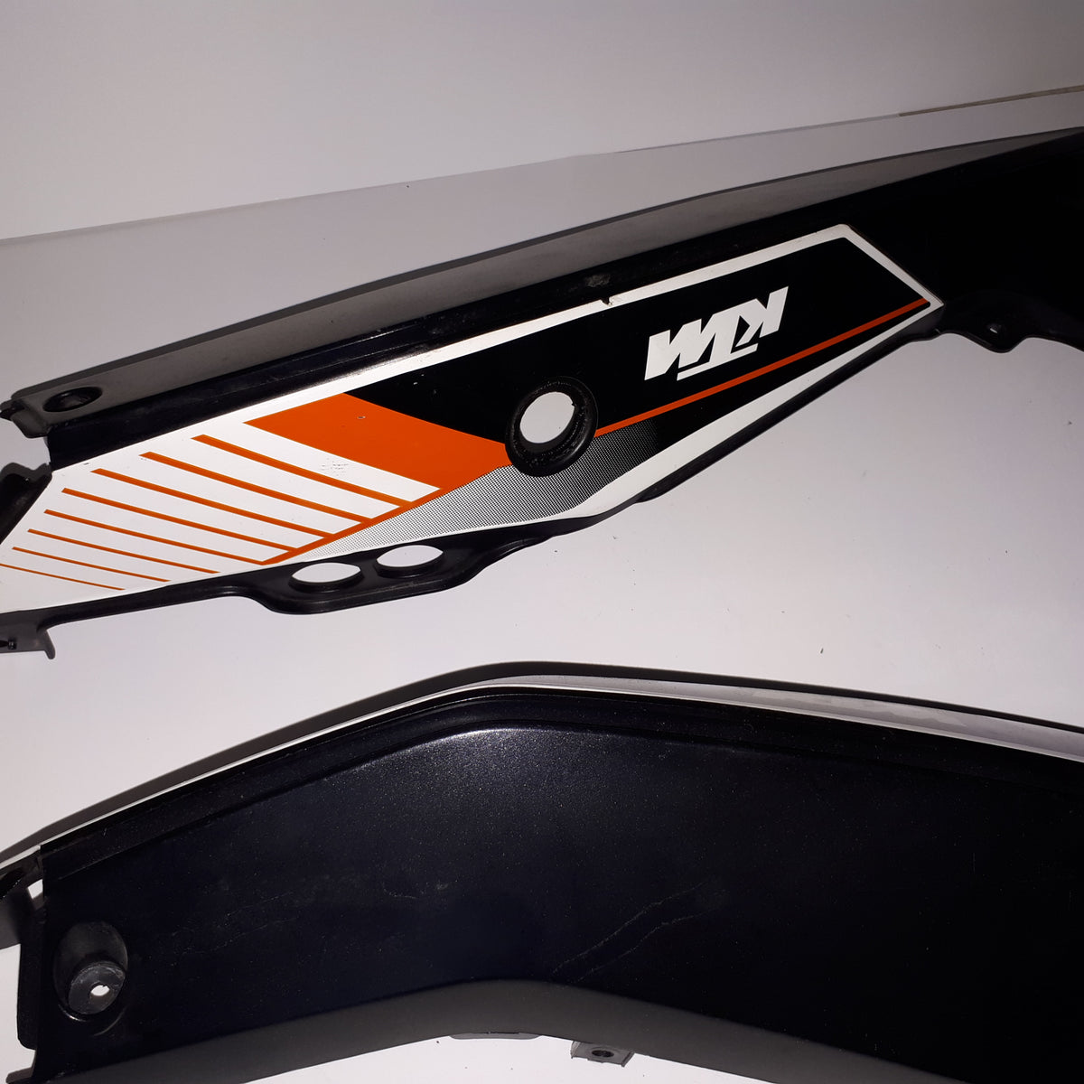 KTM 390 Duke Side Panels – Oshawa Cycle Salvage