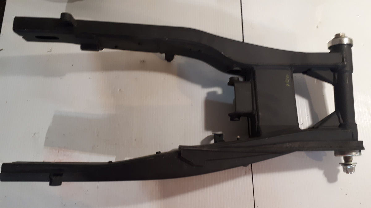 YZF-R3 Swingarm – Oshawa Cycle Salvage