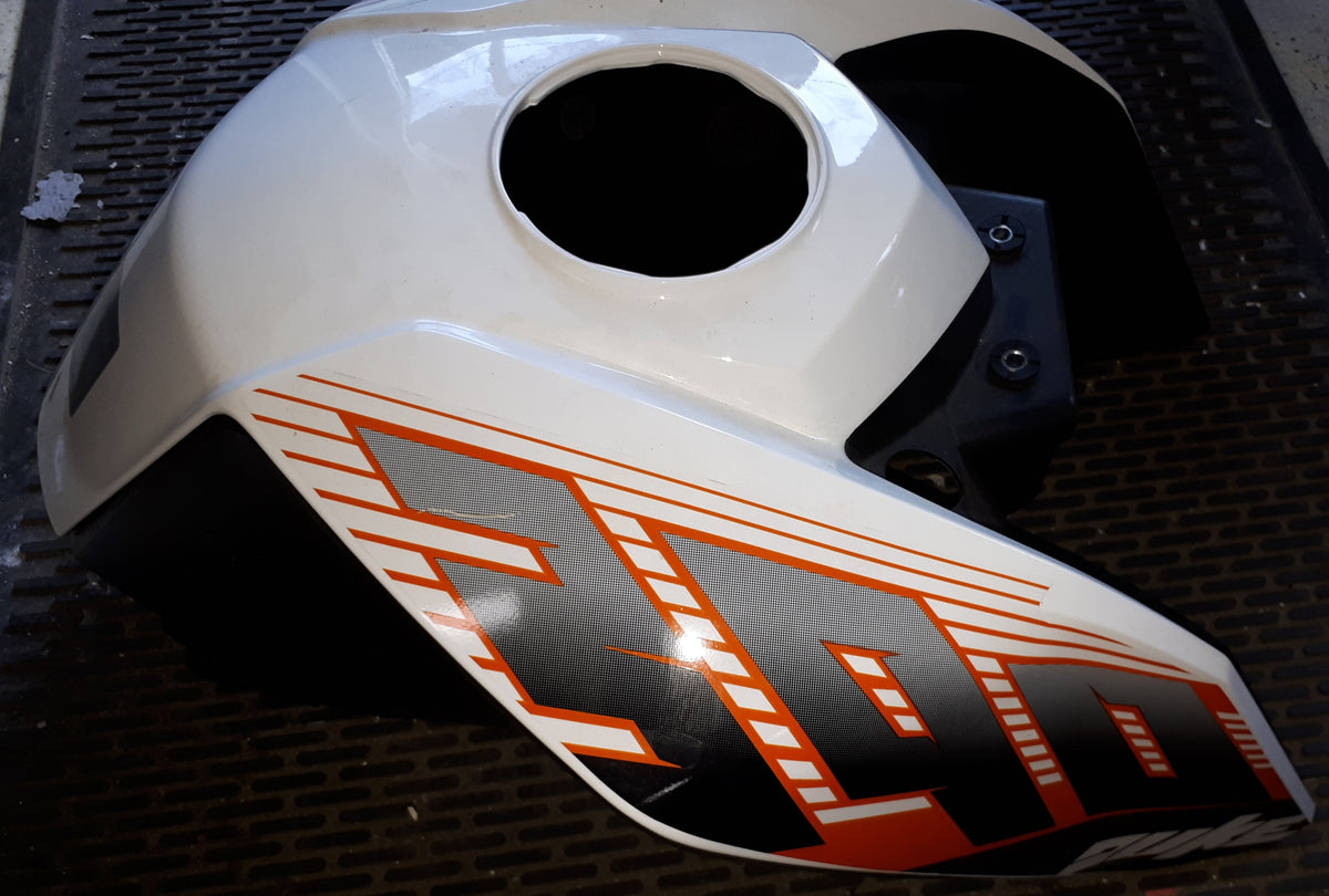 KTM Duke RC 390 Tank Cover – Oshawa Cycle Salvage
